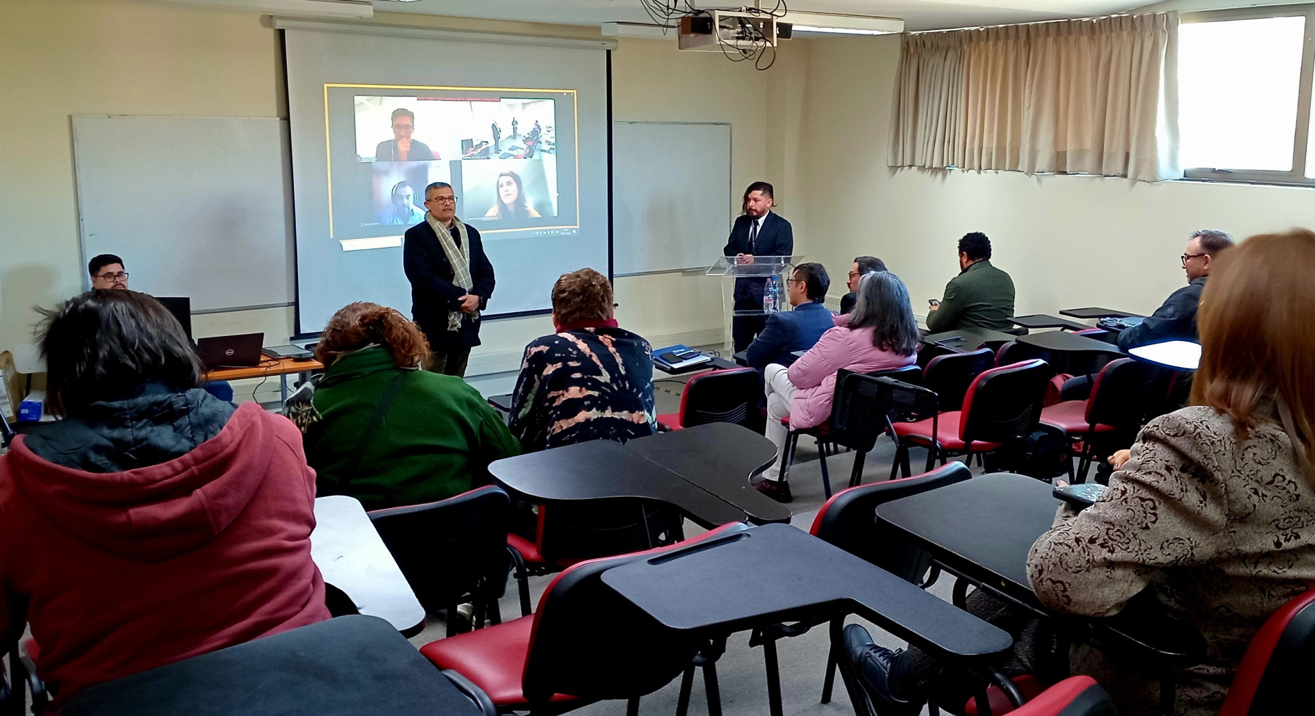 Universidad de Valparaíso - Fonoaudiólogo Felipe Muñoz es el primer graduado del programa de ...